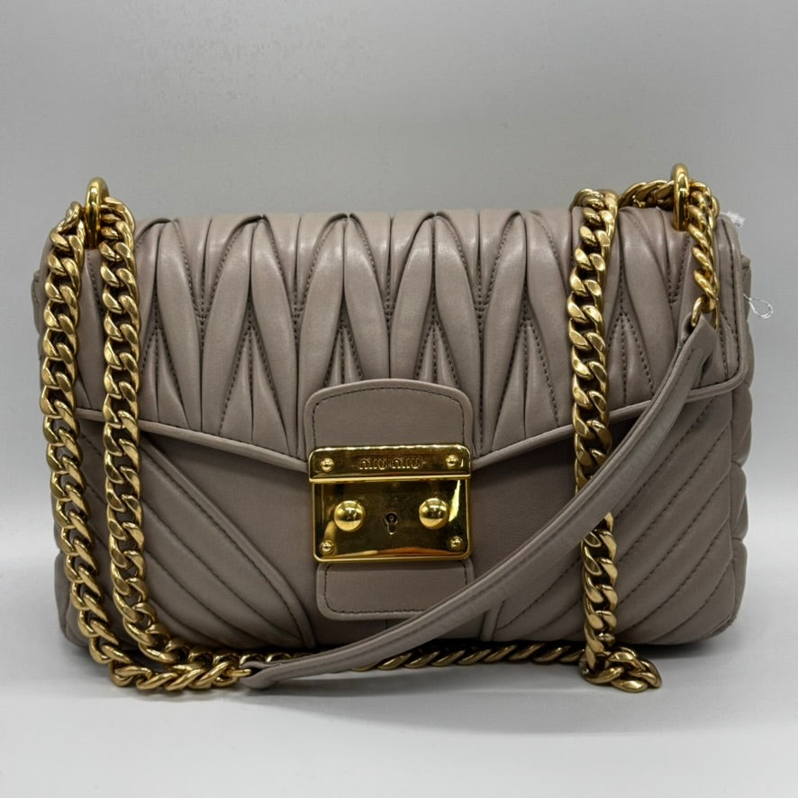 Miu Miu Camera – GD house vintage dressing